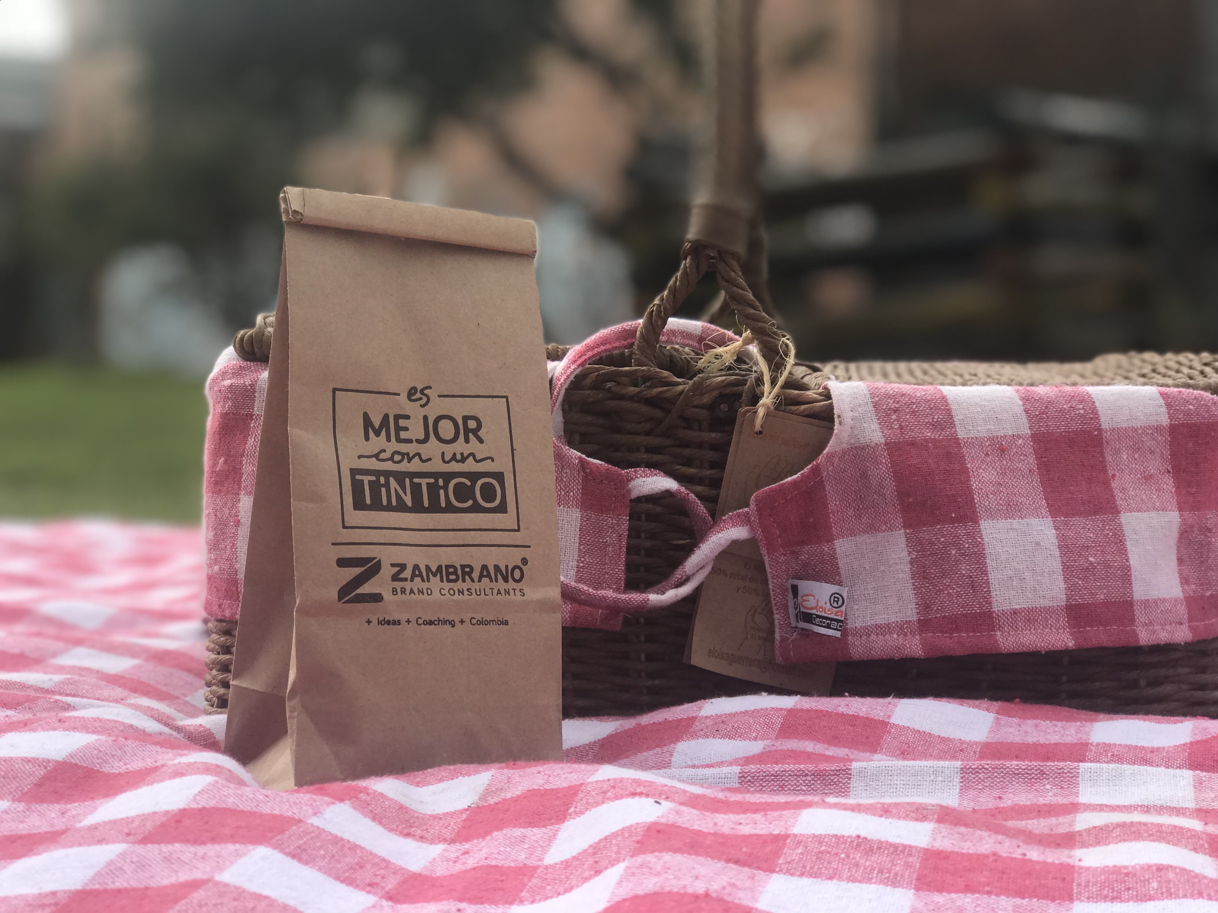 ¡Es mejor con un tintico! - ZAMBRANO